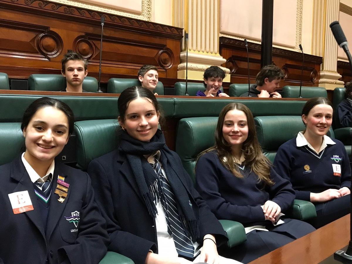 Melbourne Girls' College - Issue 8