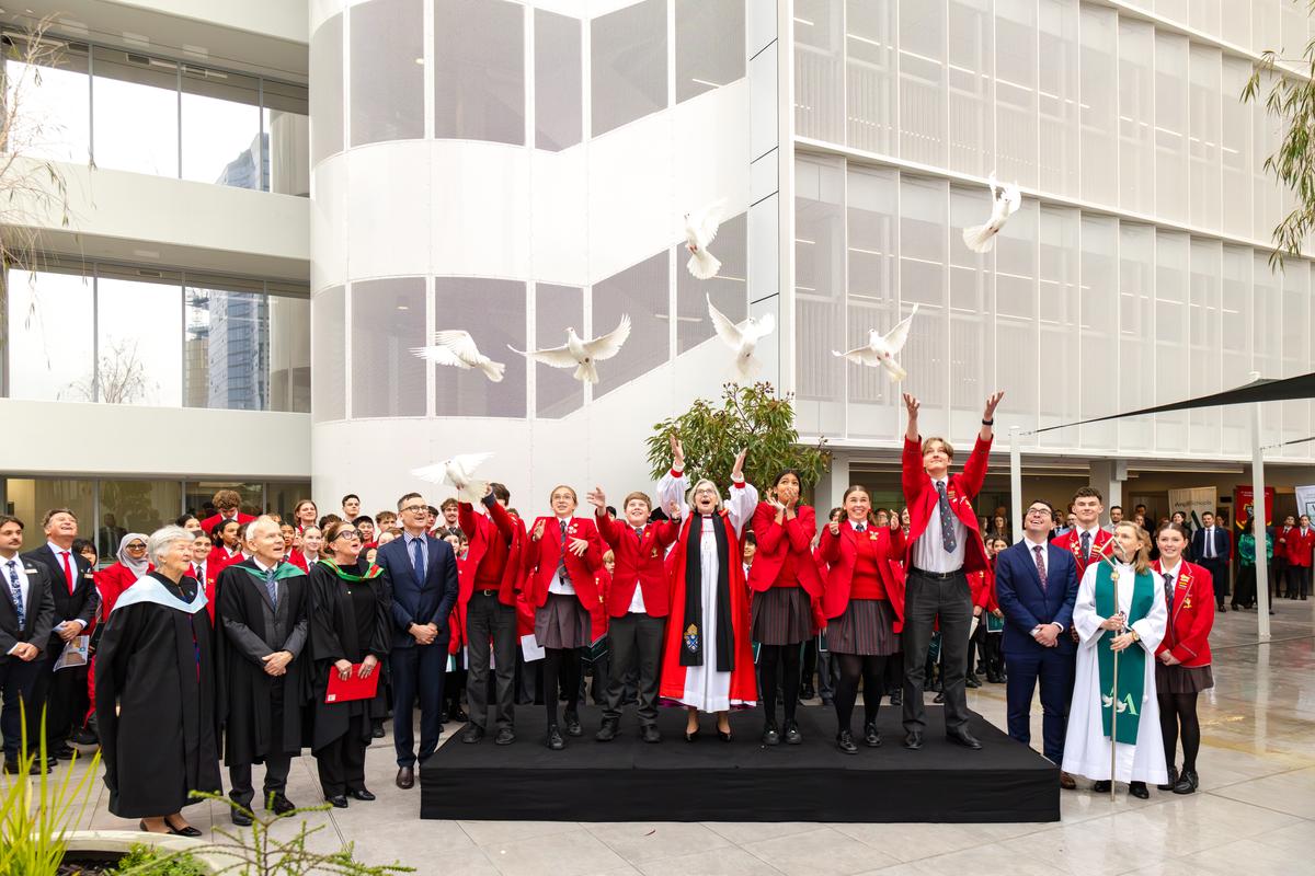 The Dragon - Issue 10